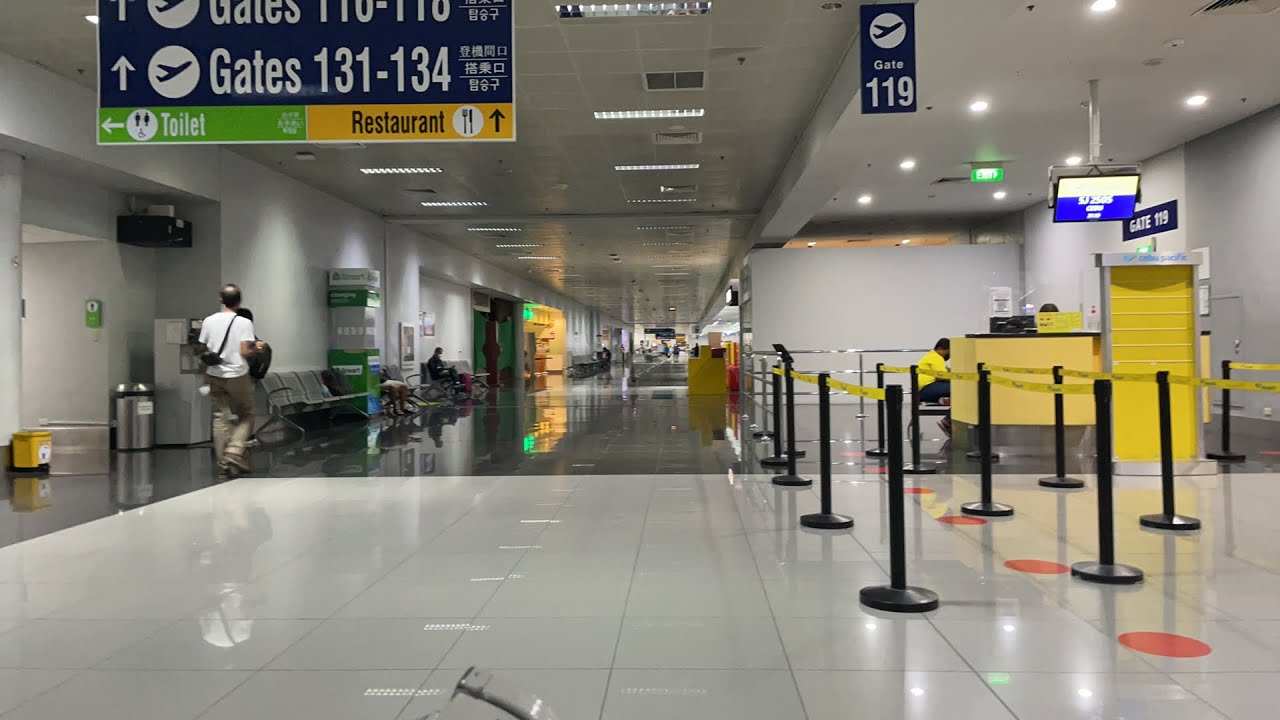 Live NAIA GOING CEBU BBM SARA GEAND RALLy - YouTube