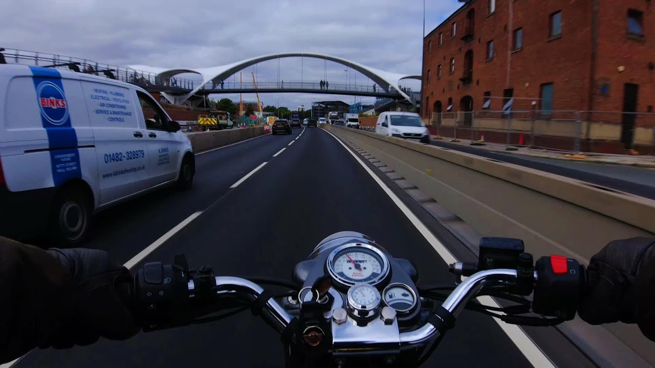 How to Avoid Motorway Lane HOGGING! Try the 1 minute rule! - YouTube