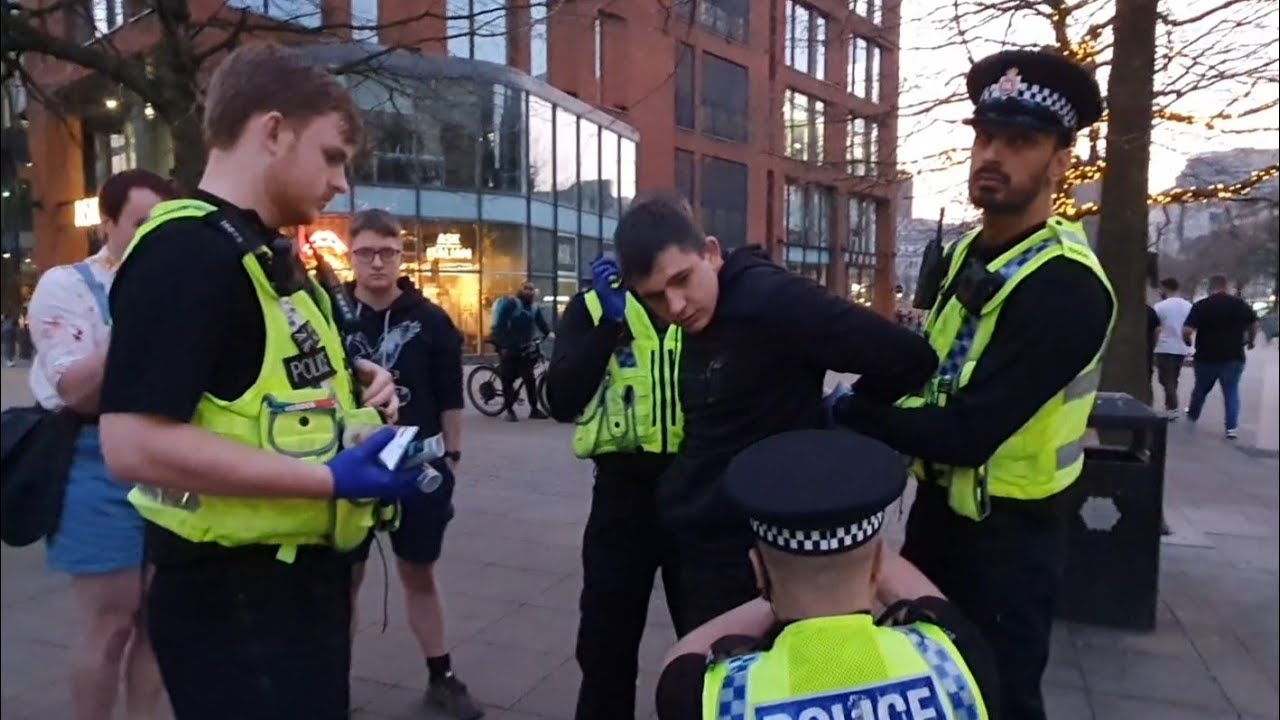 Angry Polish Grinder Man And Accomplice Detained And Searched - YouTube