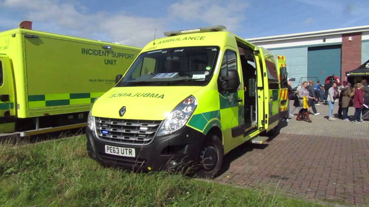 NWAS Ambulance ,Urgent Transport Unit, 999 Day Barrow - YouTube