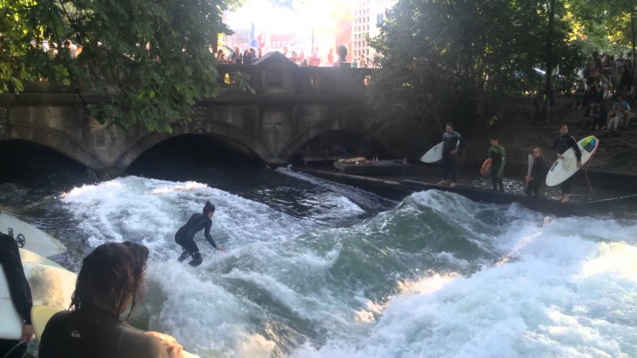 Munich surfing on The Isar river - YouTube