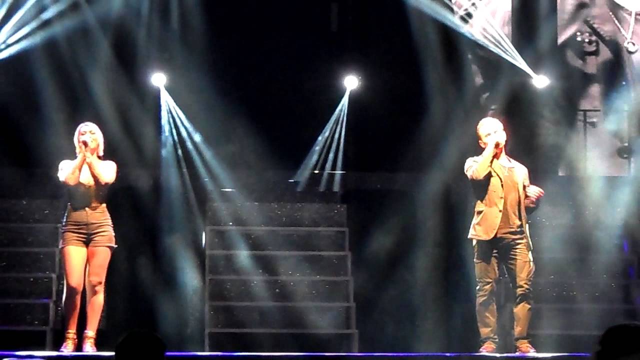 Jo & Jon from S Club 7 'Hello Friend' live from Glasgow (May 20th 2015 ...