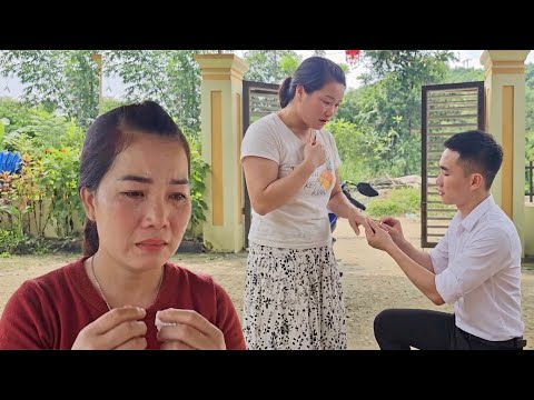 Nhat never suspected that Mui would make a mockery of her sincere feelings like that.