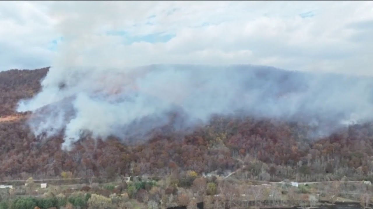 New River Valley wildfire mostly contained - YouTube