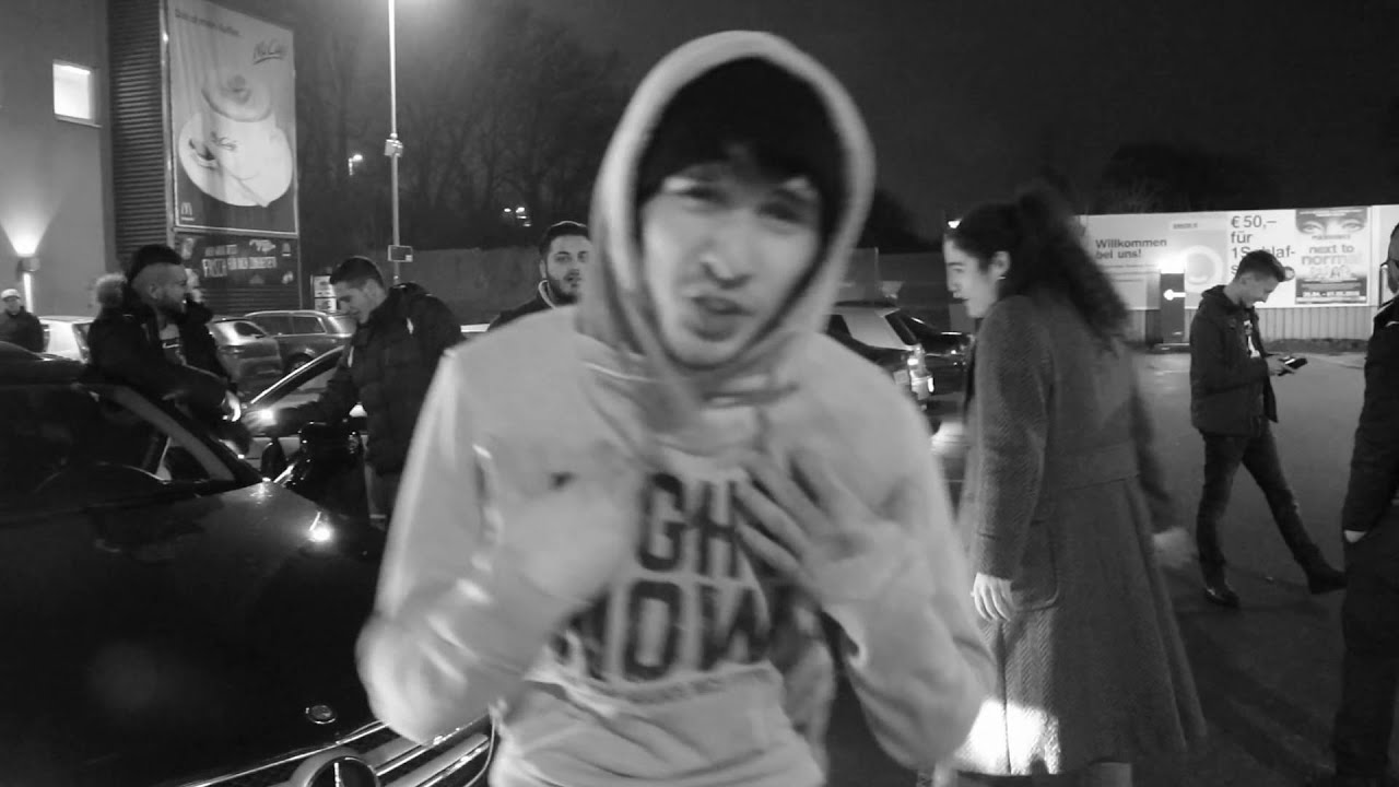 EsRAP - DER TSCHUSCH IST DA - YouTube