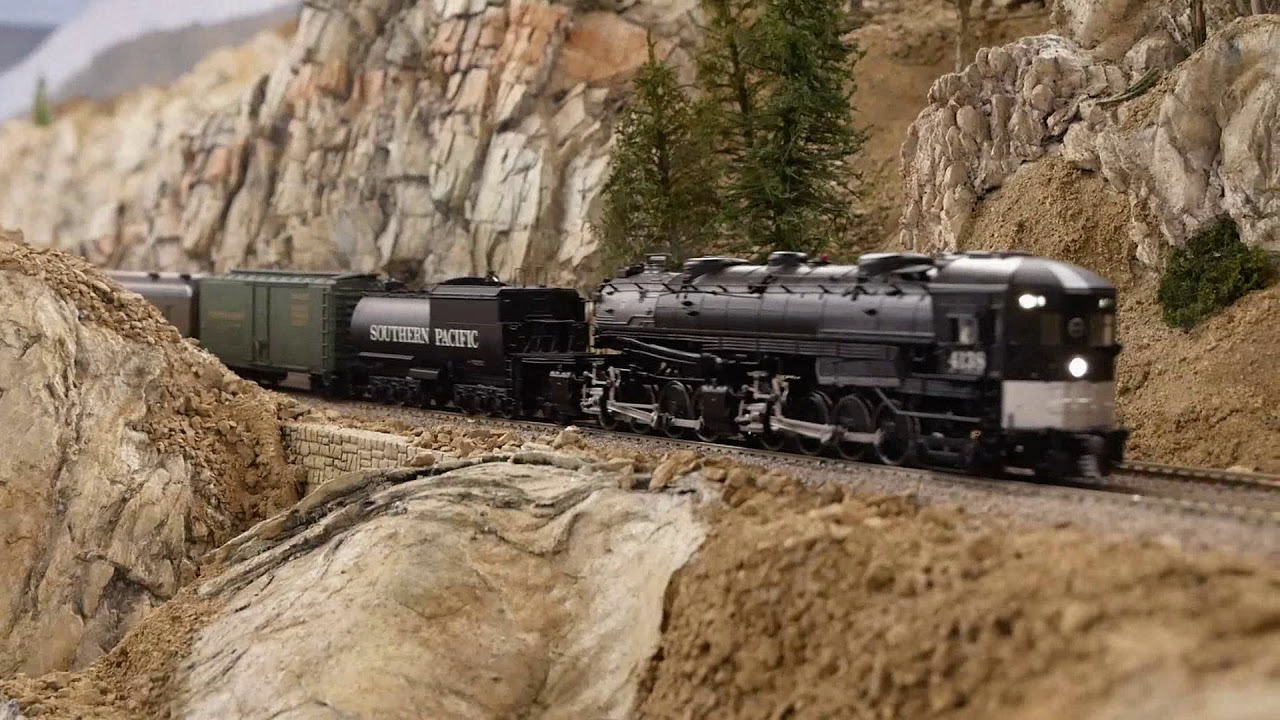 Southern Pacific Cab Forwards at the Carquinez MRR Fall Show - YouTube