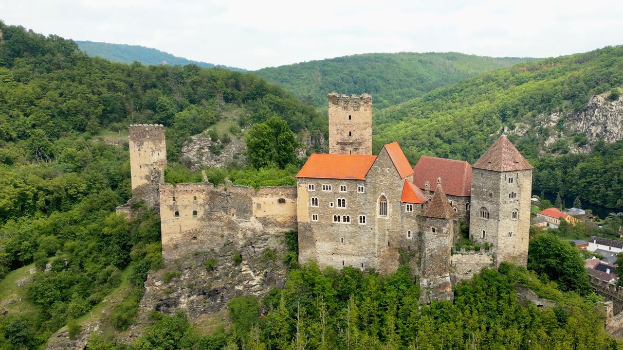 Hardegg Castle - YouTube