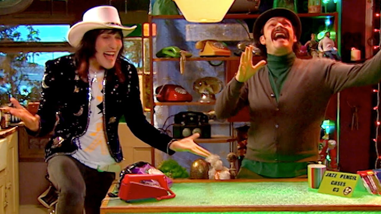 Howard’s Bouncy Bouncy Birthday | The Mighty Boosh | Baby Cow - YouTube