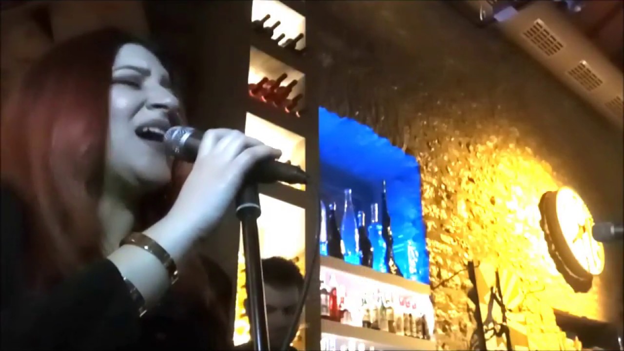 ΜΑΝΤΥ ΚΟΣΚΟΥ "ΡΑΓΙΣΑ" live στο Ernesto - YouTube