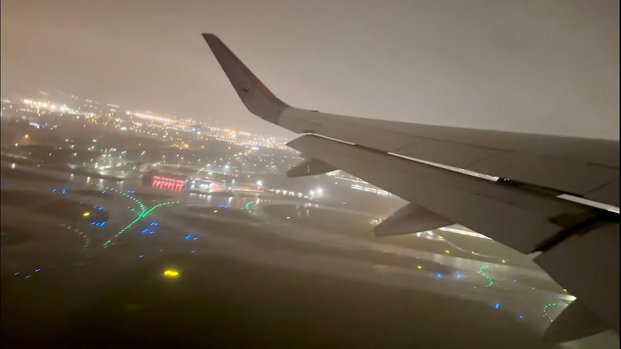 Lufthansa Airbus A320 night take off from Paris Charles de Gaulle - YouTube