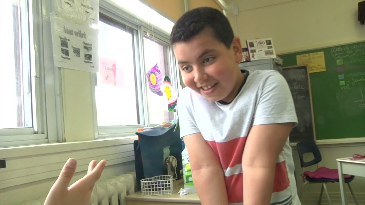 100 amis - YouTube