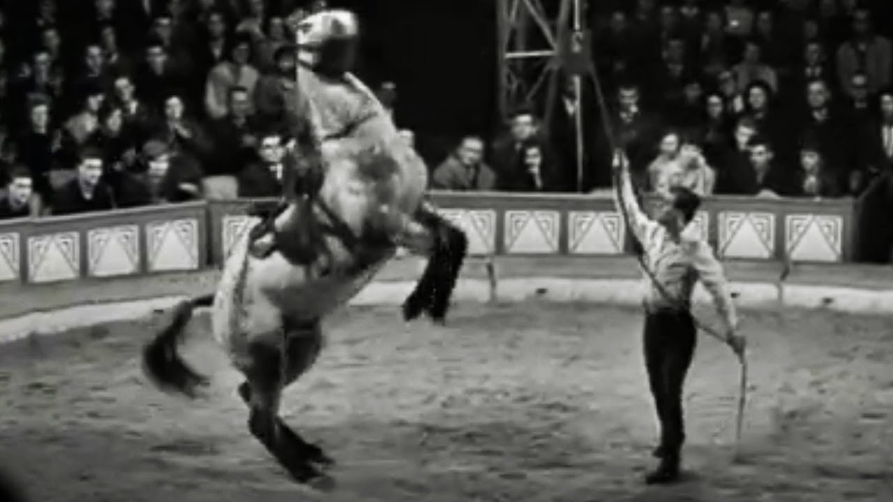 WILD WEST SHOW - Circus Carls Hagenbeck - YouTube