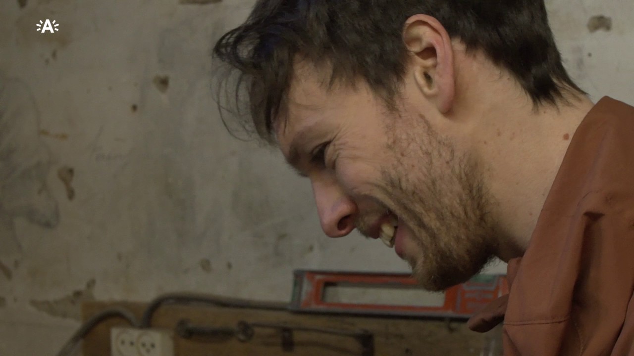 Push the button - YouTube