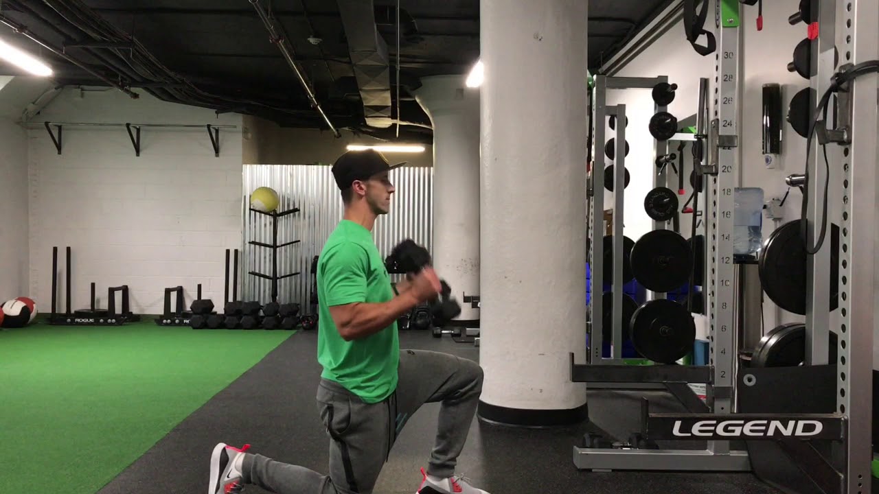 HALF KNEELING HAMMER CURLS - YouTube