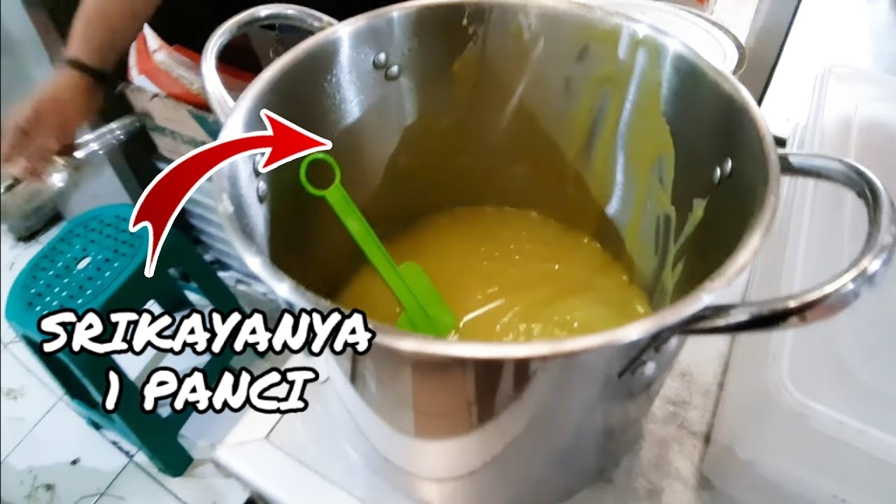 ROTI SRIKAYA TERENAK !!! INDONESIAN STREET FOOD - YouTube