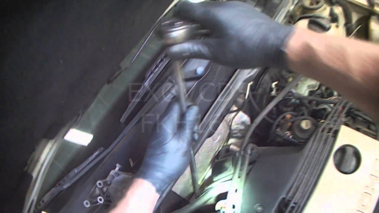 VW A3: 2.8L AAA VR6 Water Pump Part 2 - YouTube