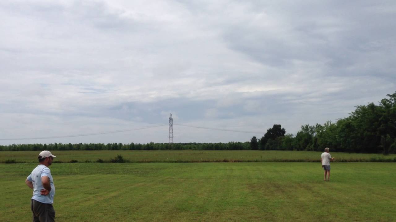 DC 3 Perfect Three Point Landing - YouTube