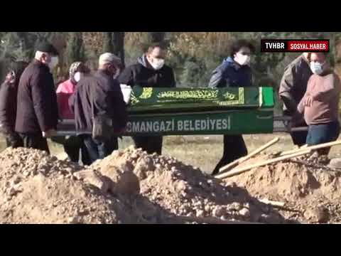 Ölümler artınca yüzlerce yeni mezar yeri açıldı.