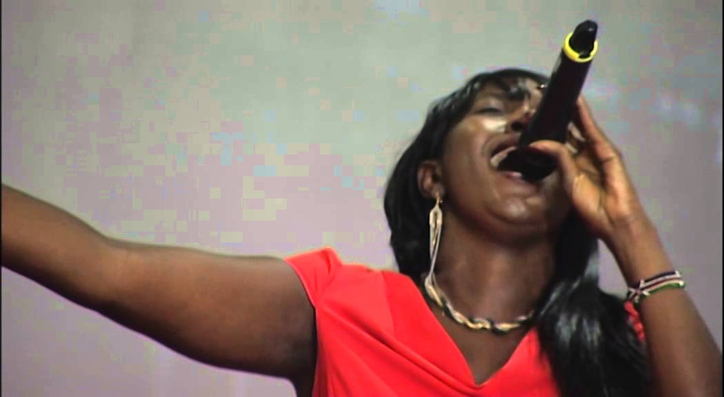 Ellah Singing at JCC London - YouTube
