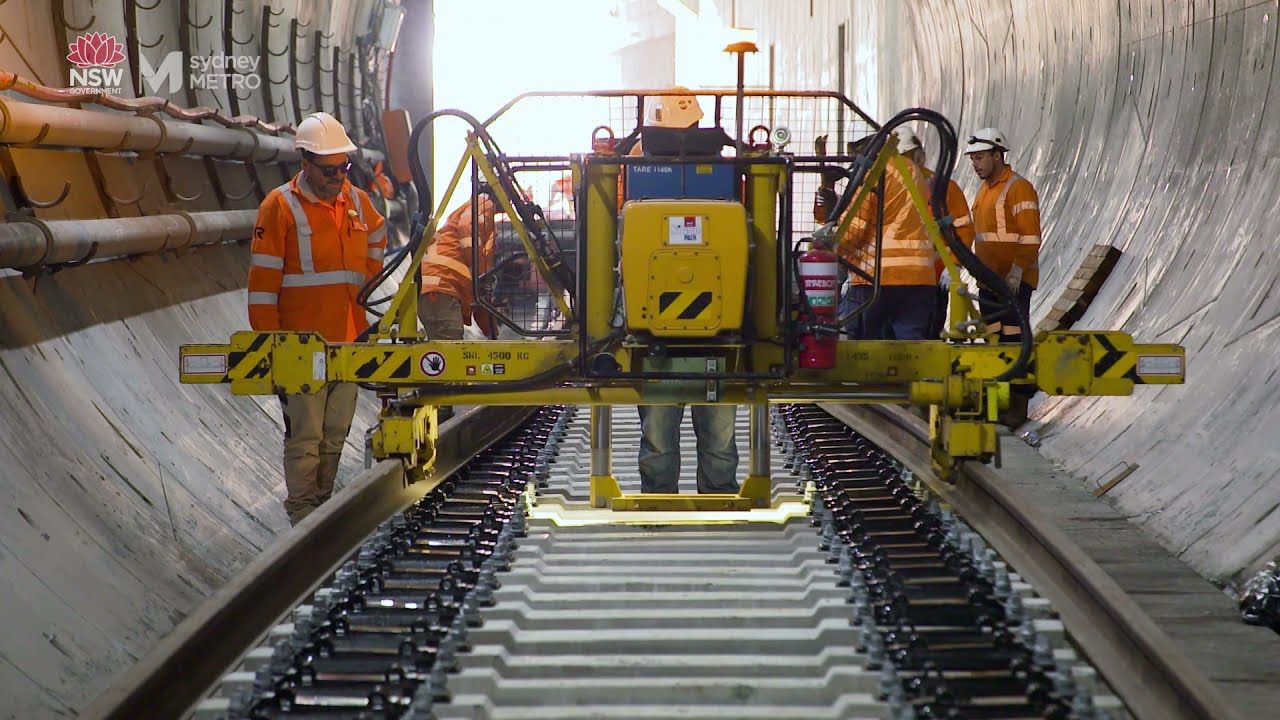 Sydney Metro: Track Laying, July 2021 - YouTube