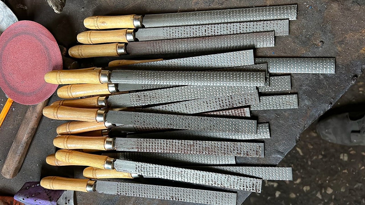 Forging a Damascus Knife from Metal Files – Epic Blacksmithing ...