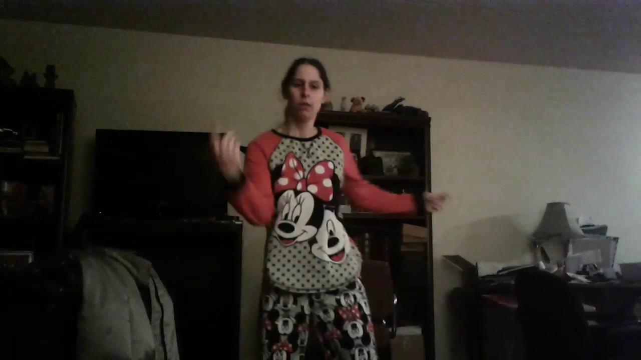 My friend Nicole dancing to: One less problem by Ariana Grande - YouTube