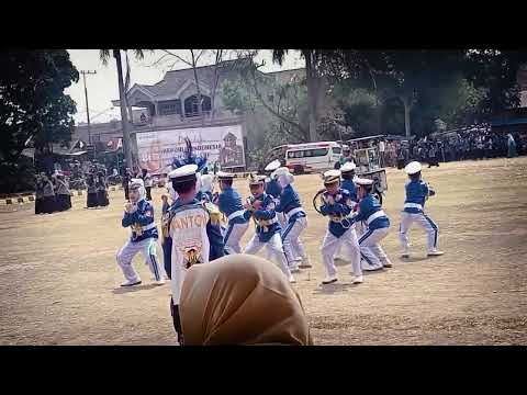 Upacara bendera 17 Agustus ,di hibur bocil