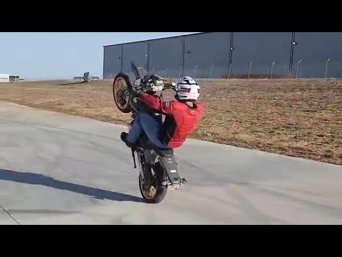 Should I Do A How to Wheelie Video? - YouTube