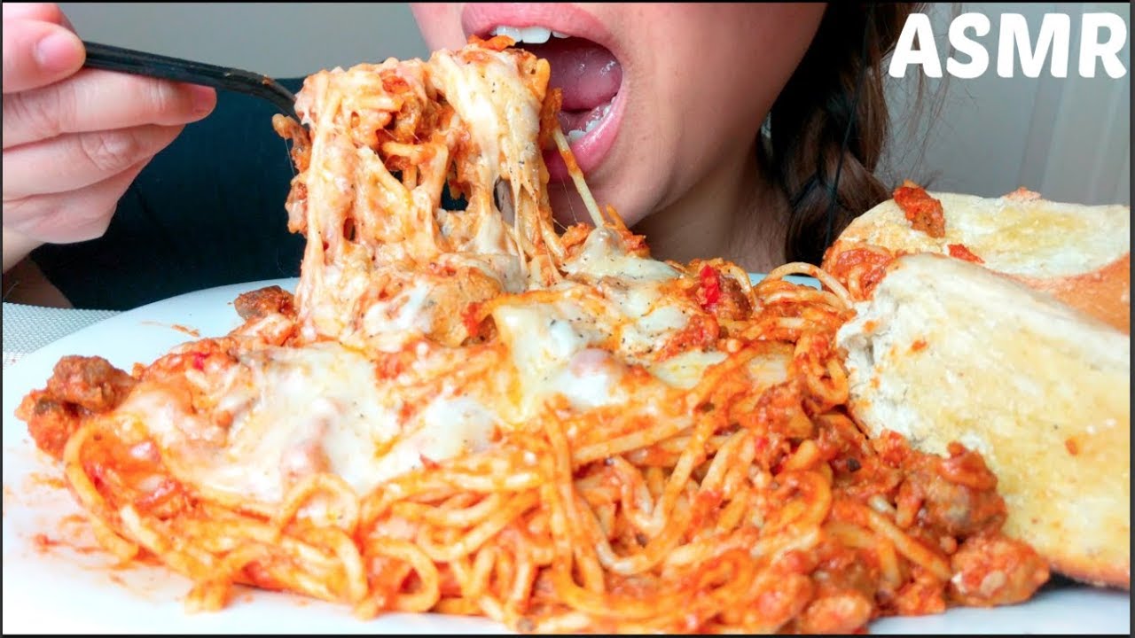 *No Talking* ASMR CHEESY Spaghetti & Meatballs CRUNCHY Garlic Bread 먹방 ...