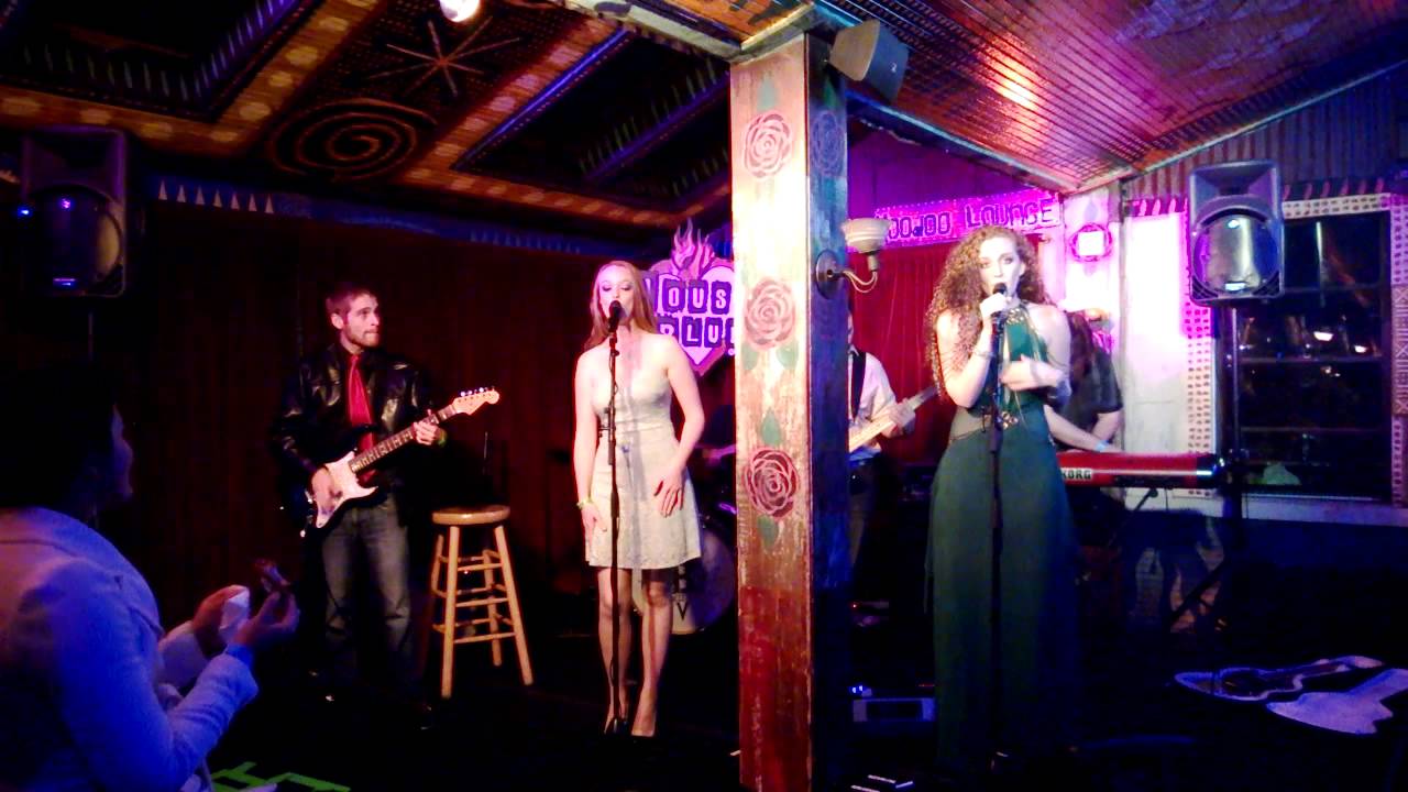 Kelsie Mathews Live at House Of Blues Sunset "Keep Strong" - YouTube