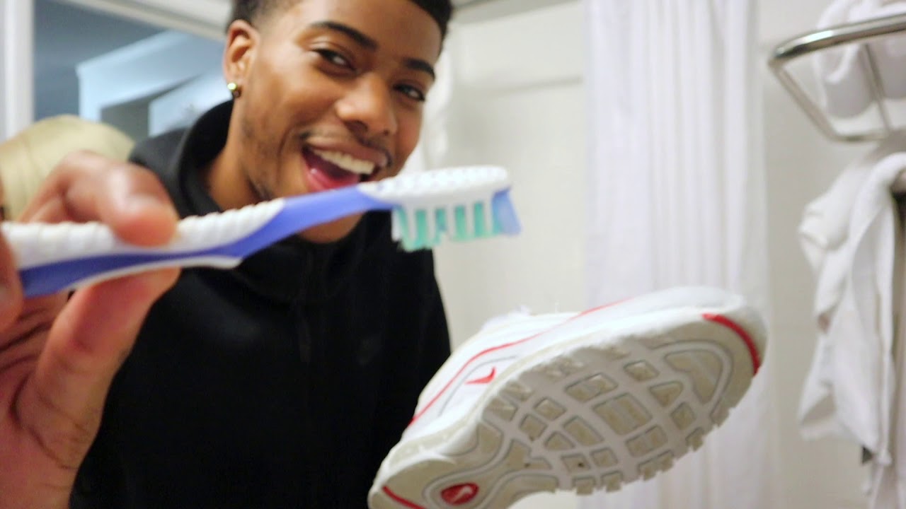 USING IAMJUSTAIRI TOOTHBRUSH REVENGE PRANK - YouTube