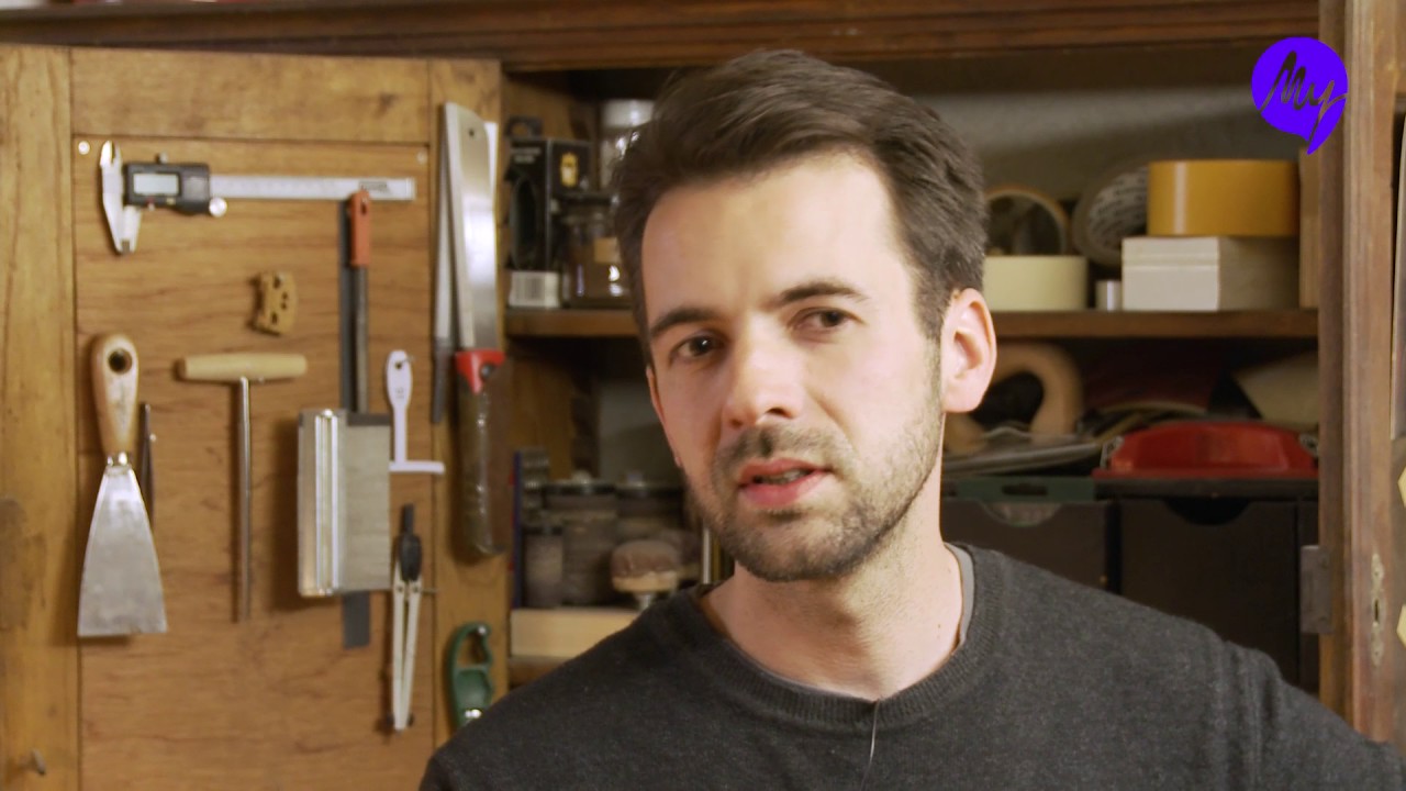 MATHIEU SCHMITT, portrait d'un luthier d'Art - YouTube