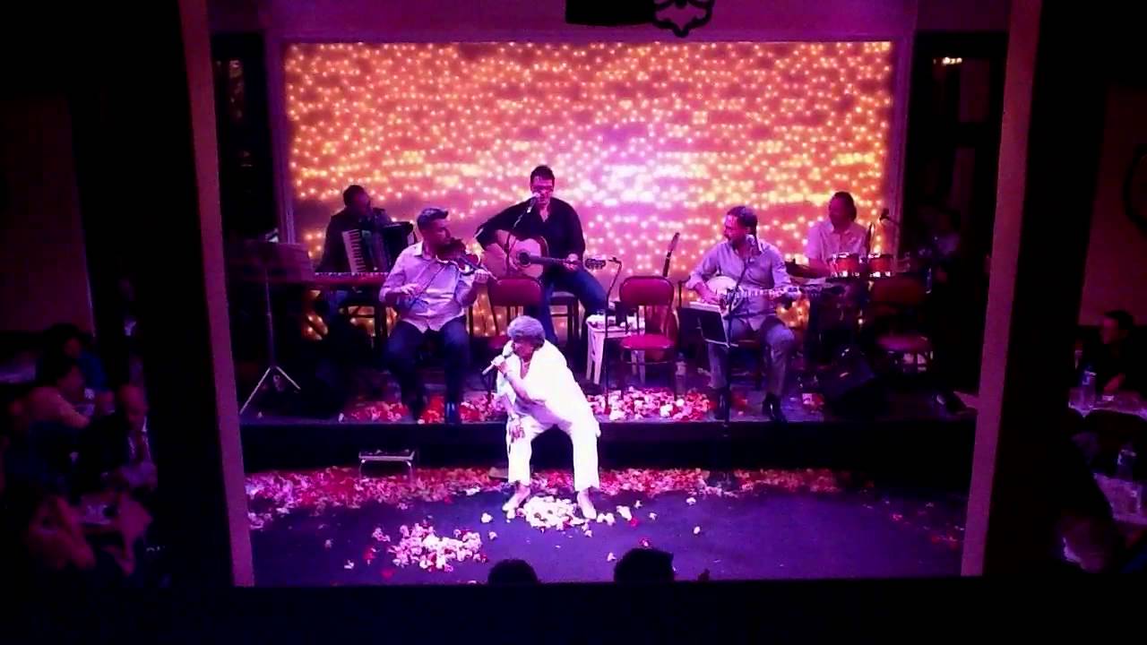 Χασισι ήπιε και ο θεός - Μαριω - YouTube