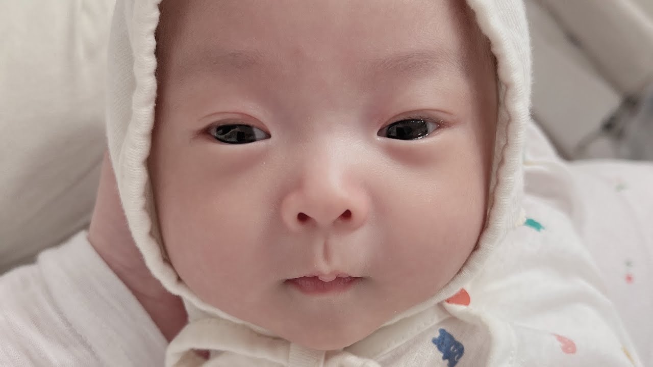 라엘 엄마와 아빠의 육아일기 41일 Youtube