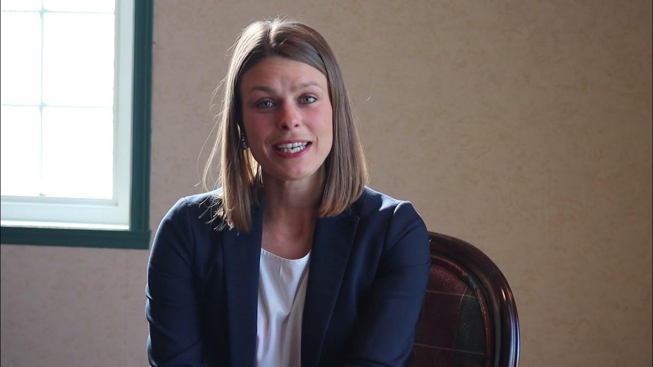 Résidence funéraire Marie-Soleil Phaneuf - YouTube