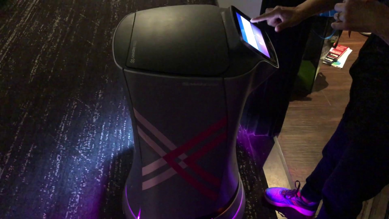 Robot Room service At The Axiom Hotel In San Francisco - YouTube