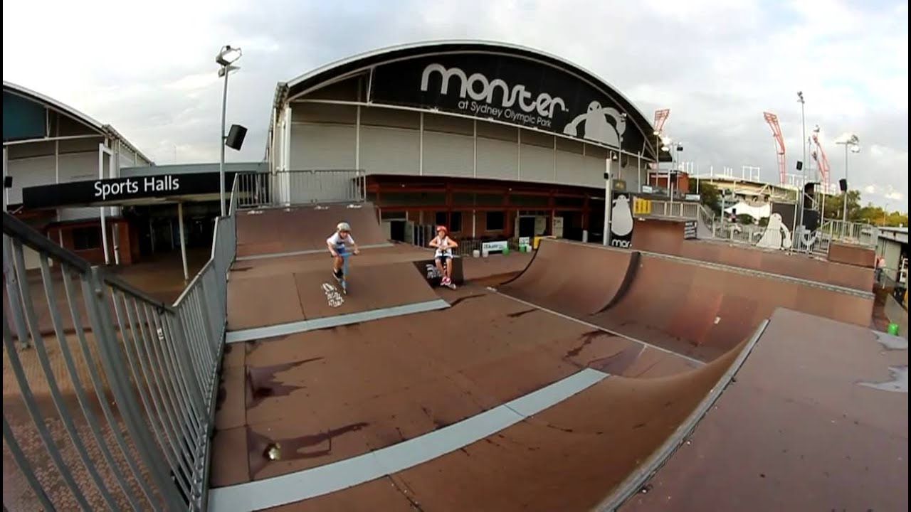 Kick @ Monster Skatepark - YouTube
