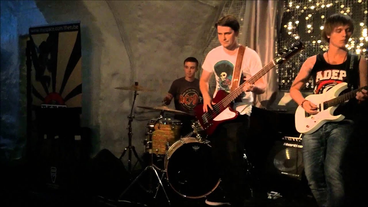 Distorted Times - Echoes From The Void live @ Kolingen - YouTube