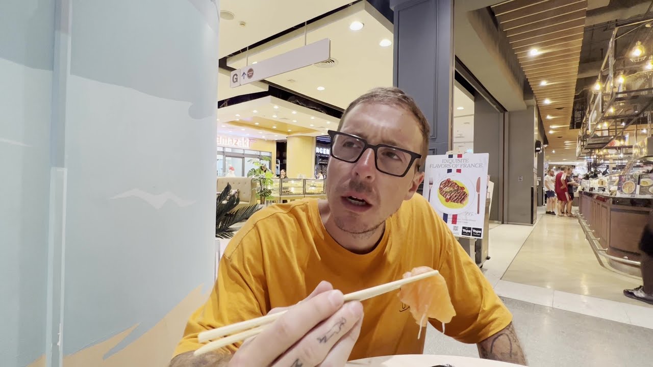 Jomtien Beach Walk & Central Festival Sushi Binge - YouTube