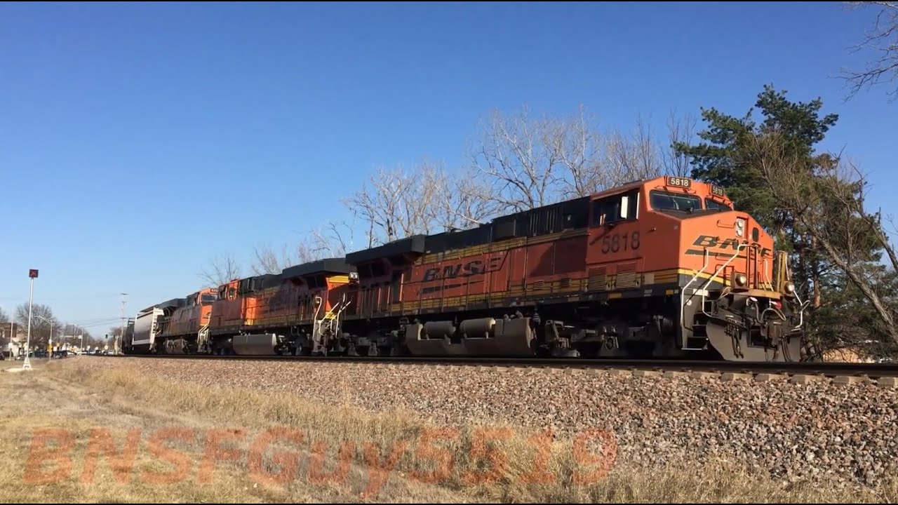 BNSF 5818 At Lenexa Kansas 2/26/24 - YouTube
