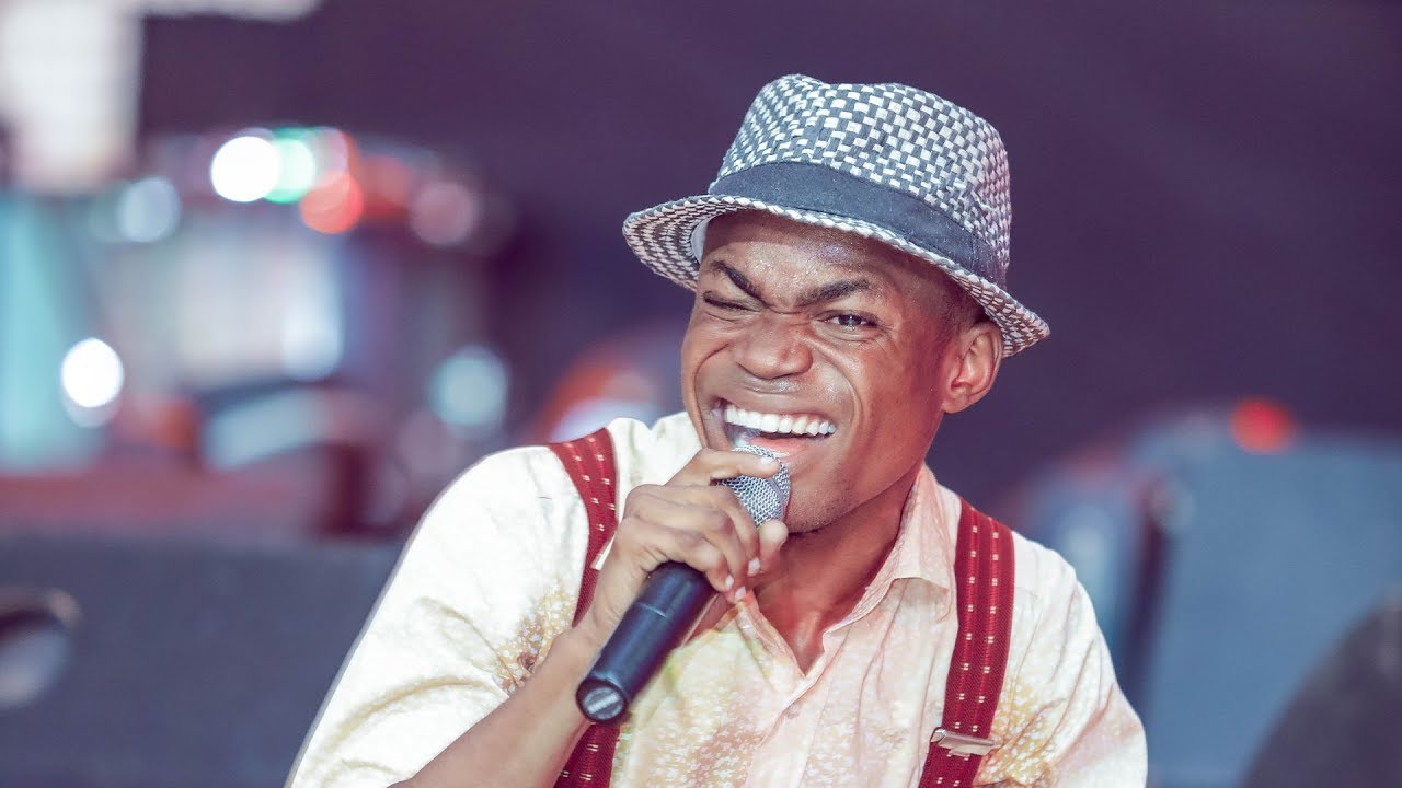 Julien - Live Perfomance at Elevation 4 - YouTube