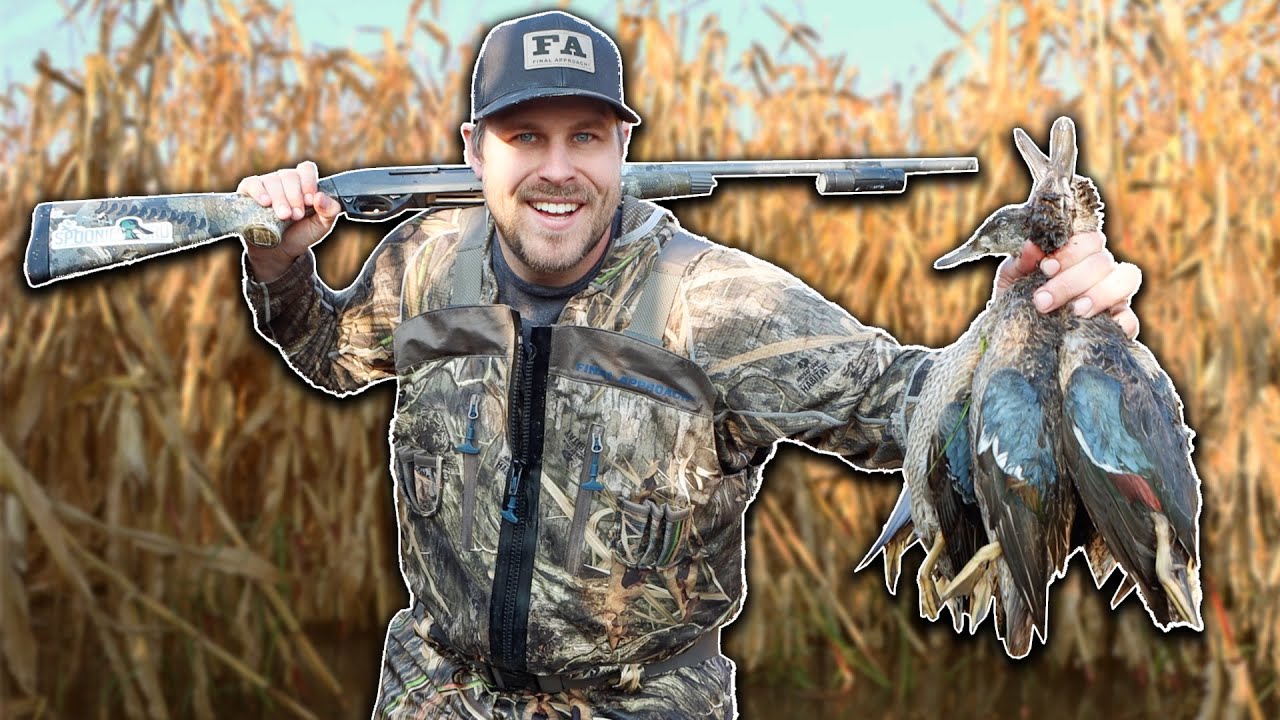 Duck Hunting in FLOODED CORN! - YouTube