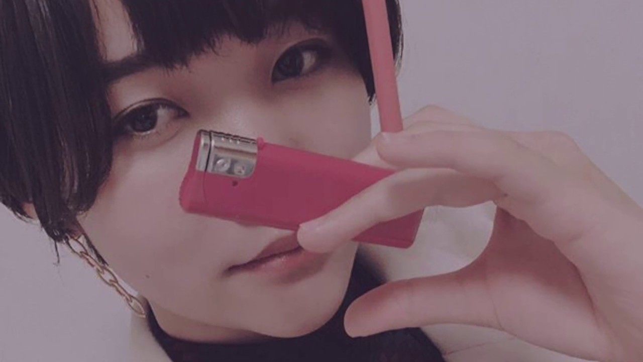 喫煙女子1（lovely Japanese Girl Smoking） 귀여운 일본의 여자 아이 흡연 可爱的日本的女孩子的吸烟