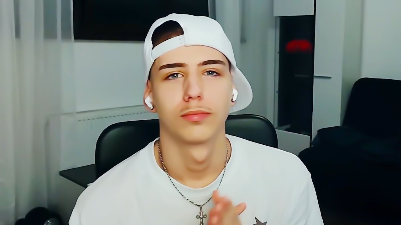 Fake SKIP pe OmeTV - YouTube