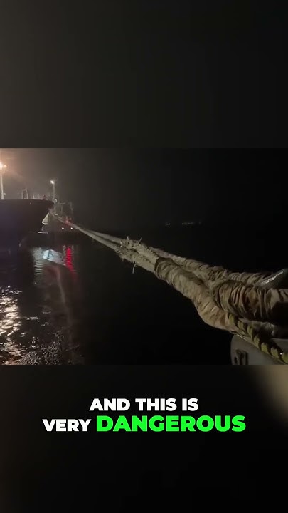 Run Away! Splitting Ropes & Dangerous Explosions at the Port - YouTube