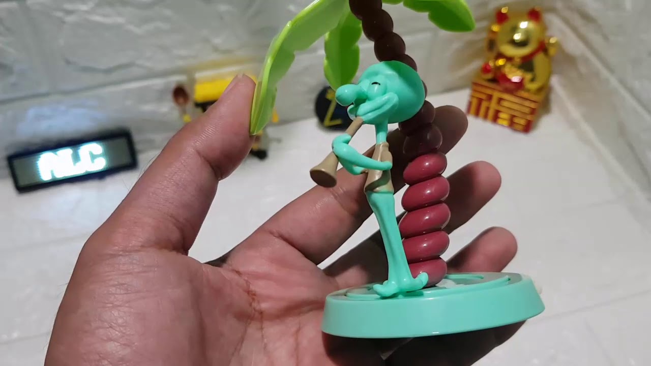 Mainan edisi Spongebob Squarepants (Rotating Squidward Clarinet) dari ...
