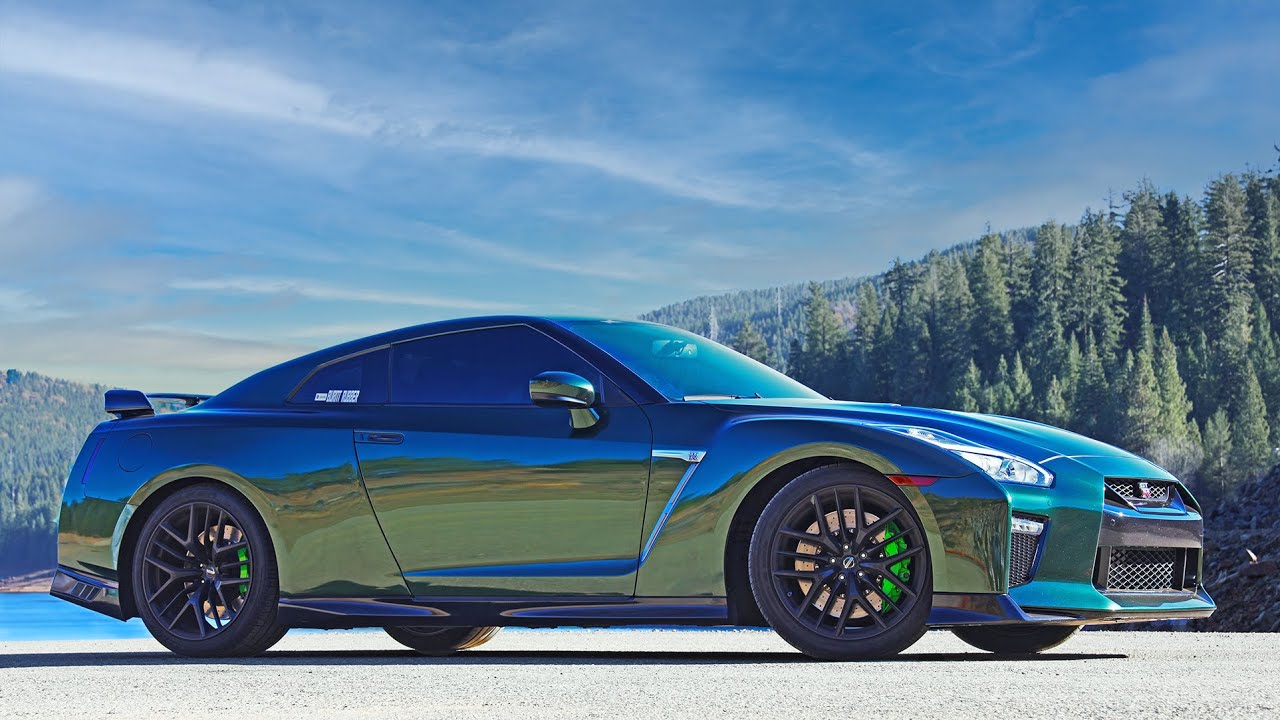 NISSAN GTR R35 - GODZILLA TERRORIZES THE FOREST - YouTube