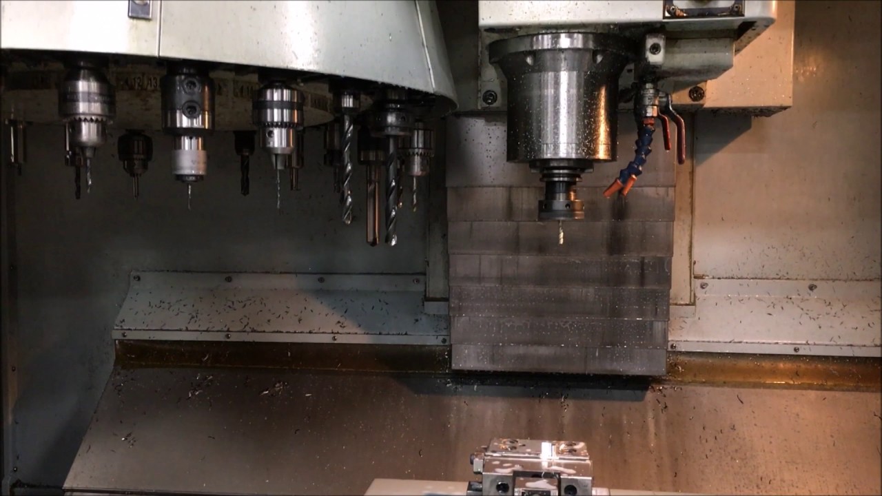 Daewoo Mynx 500 CNC Vertical Machining Center - YouTube
