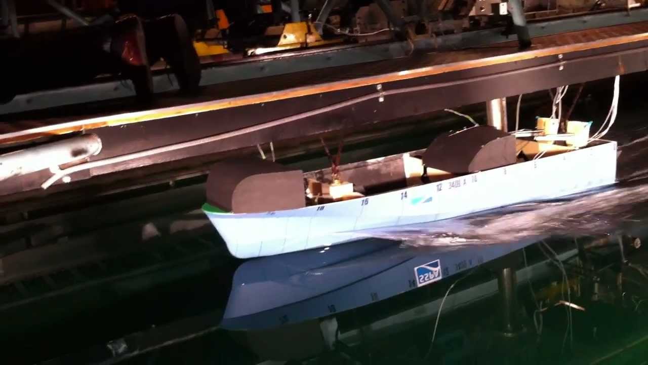 Aqualiner project: BB Green, towing tank testing. Test at 50 knots / 90 ...