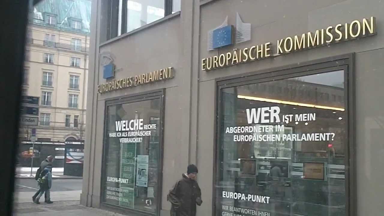 BVG Berlin, Linie 100 (sightseeing line), Brandenburger Tor - YouTube